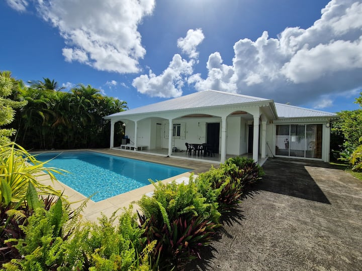 Villa 2 Chambres Avec 1 Studio Attenant + Piscine - Guadeloupe