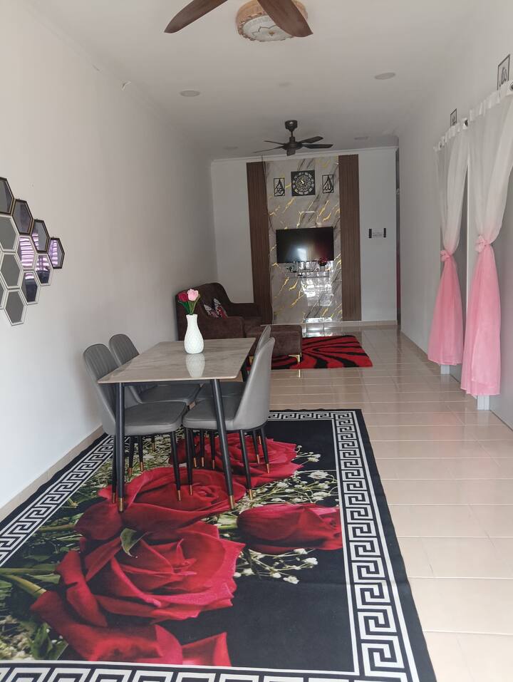 Selamat Datang Ke Aisy Homestay - Bukit Kayu Hitam