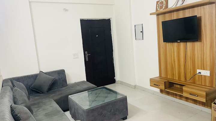 2bhk Flat With Taj View Having All Home Facilities - Agra