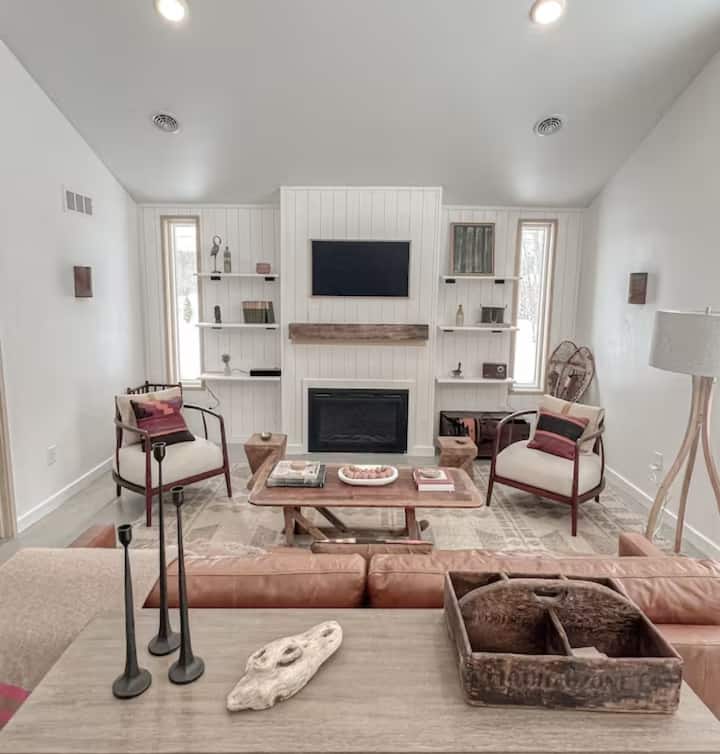 The Cork Cottages Unit 1, Modern, Arcade, 1k/1q,2b - Geneva, OH