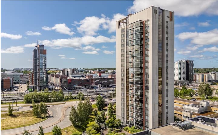 Saunallinen Moderni Asunto Leppävaaran Tornissa - エスポー