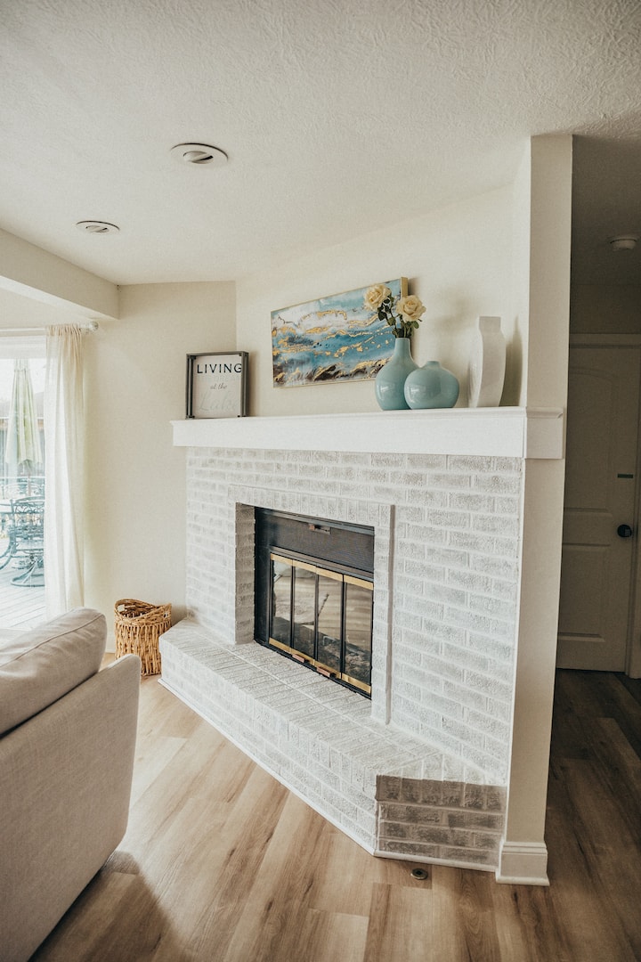 Private Luxury Lakefront Retreat In Portage Lakes - Portage Lakes, OH