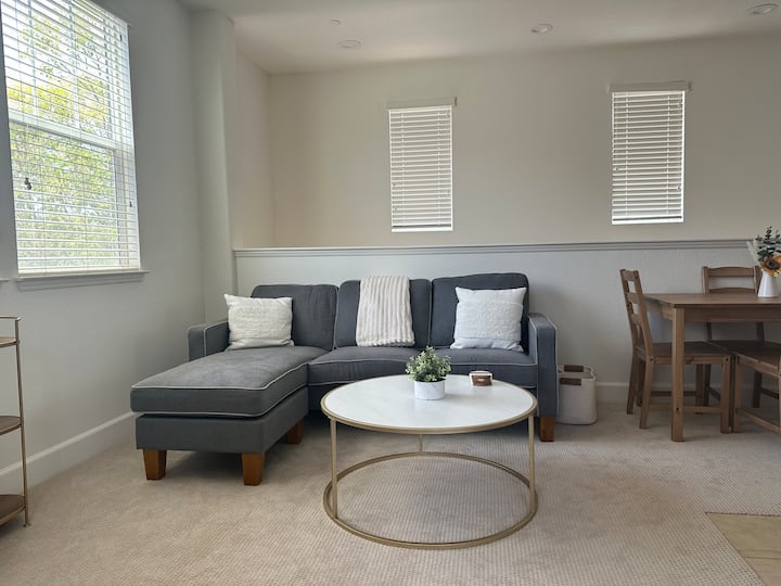 Peaceful Napa Retreat With Full Kitchen - Napa, CA