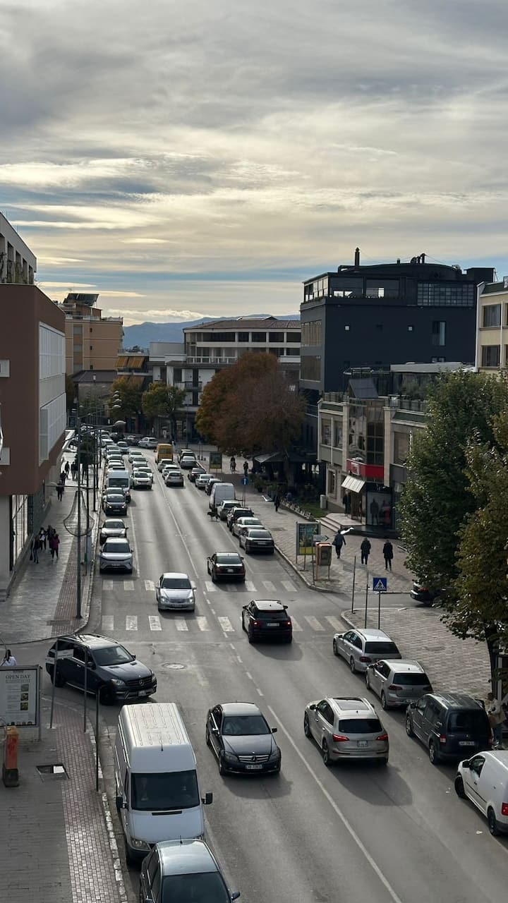 Apartament 2+1 Në Qendër, Pranë Katedrales. - Corizza