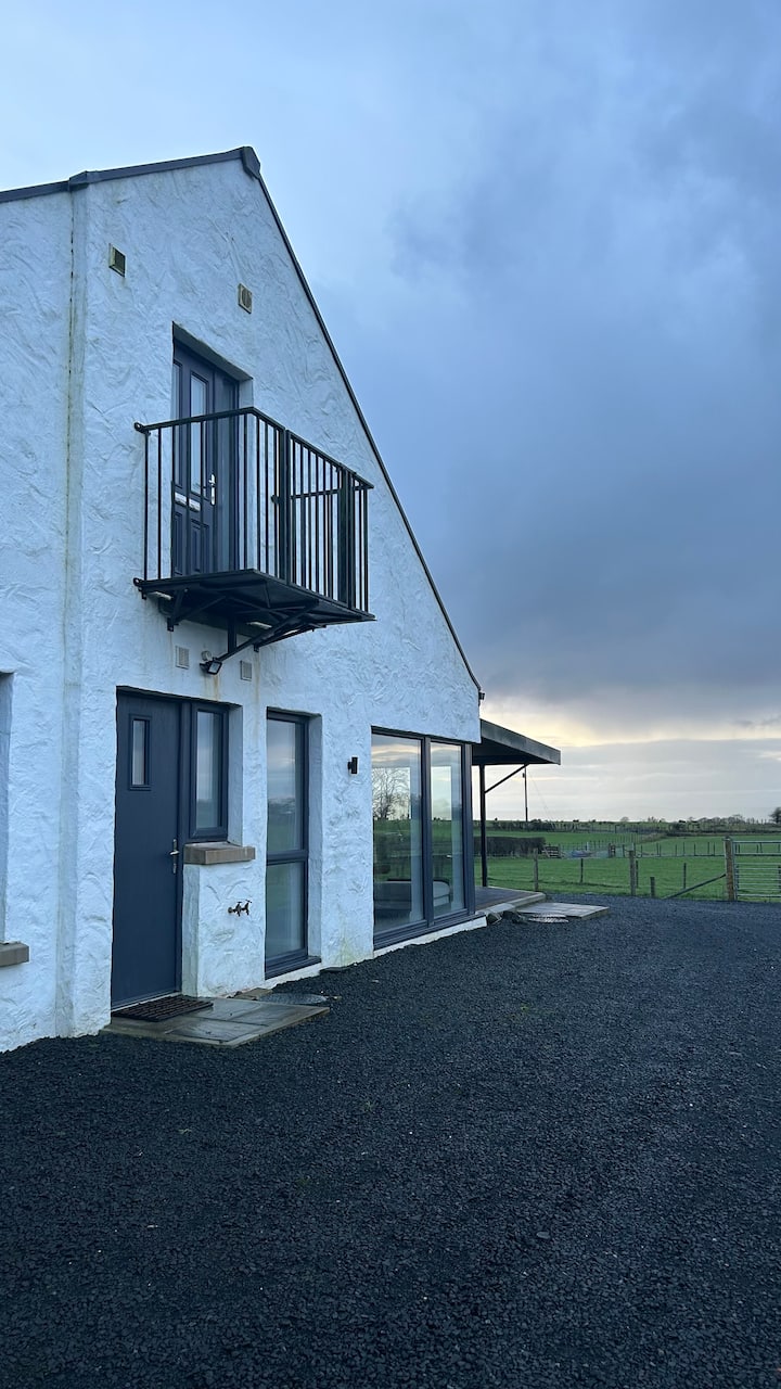 Countryside Cottage - Ballymena