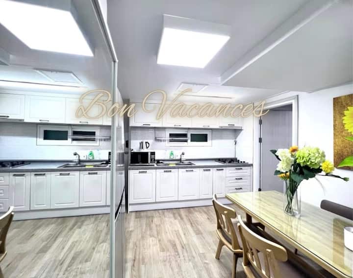 Elise |대전의 중심/방 3개/침대 5개/롯백성심당/둔산동 인접/무료주차 - Daejeon