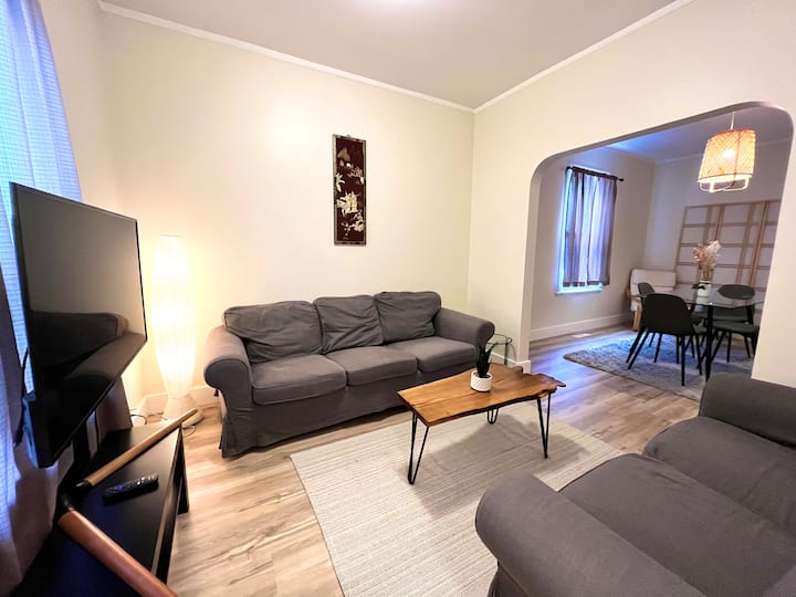 Peg City Zen Suite/2 Br/entire Home/free Parking - Winnipeg