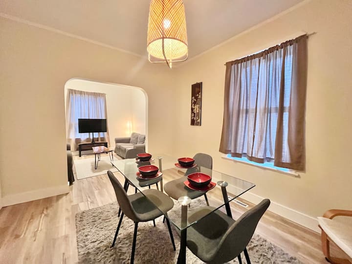 Peg City Zen Suite/2 Br/entire Home/free Parking - Winnipeg