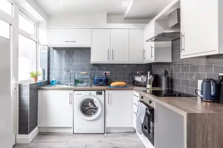 Connaught Stays - Preston Centre Home - Preston