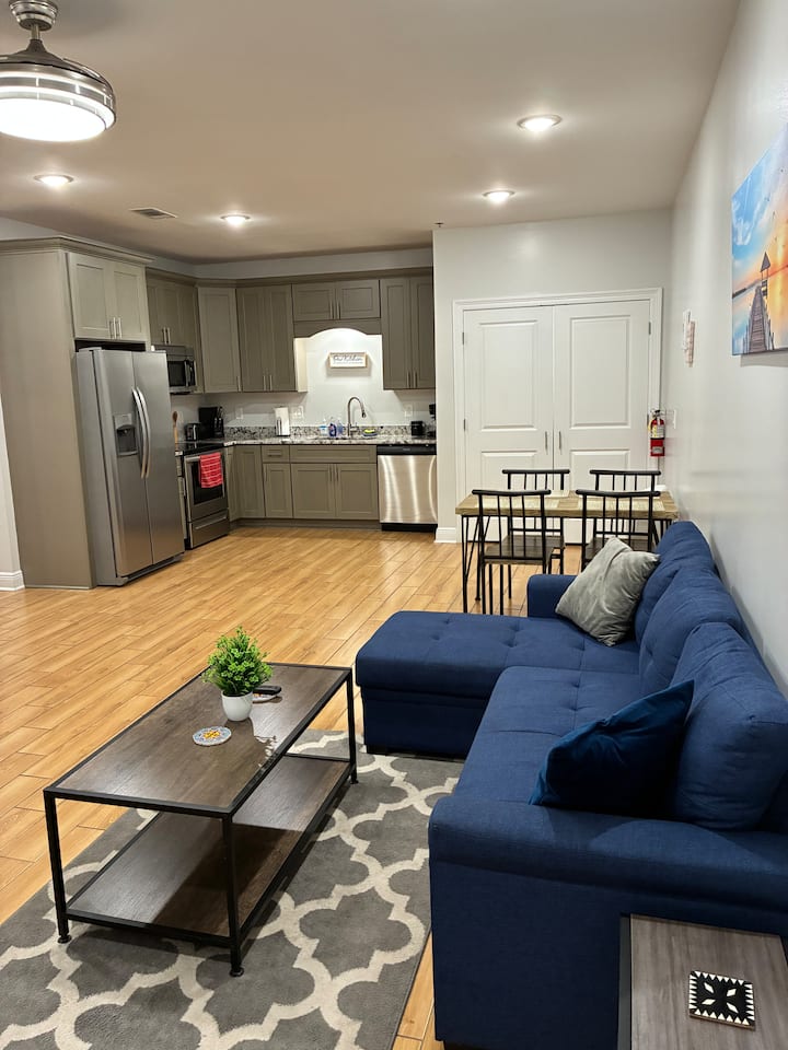 Seas The Day 2 Bed Apt. - Biloxi, MS