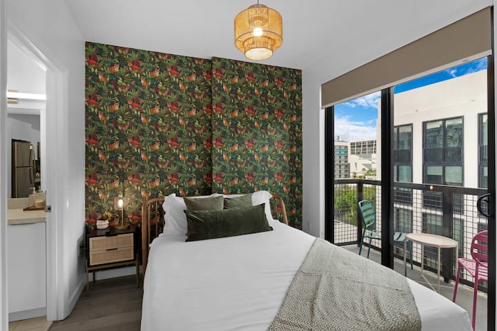 Heart Of Wynwood | Rooftop Pool +Balcony | New 1bd - Miami