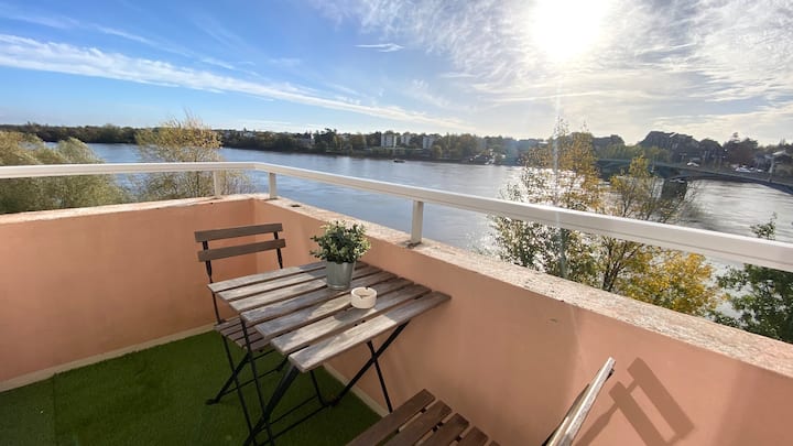 T2 Avec Une Superbe Vue Sur La Loire / Parking - Nantes