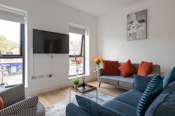 Luxurious 2br Prime Location - Belfast