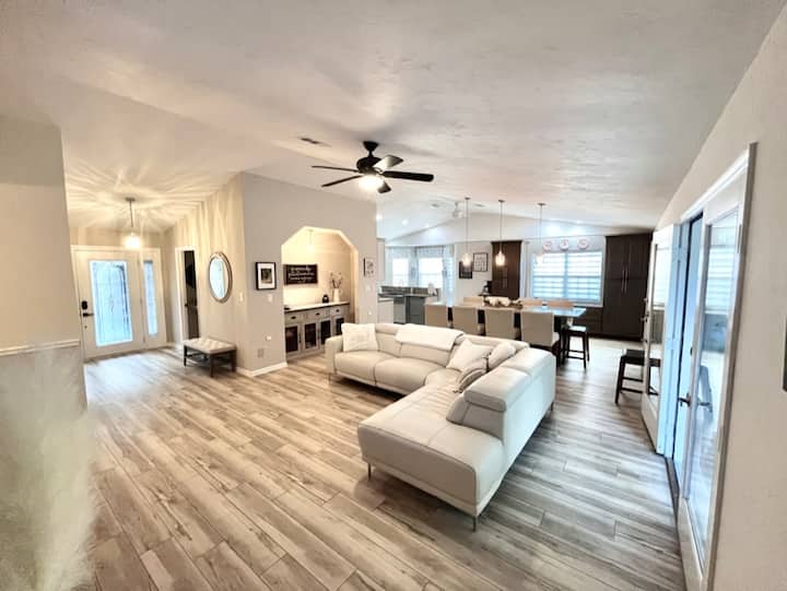 Comfy Tallahassee Midtown 3 Bedroom Home! - Tallahassee, FL