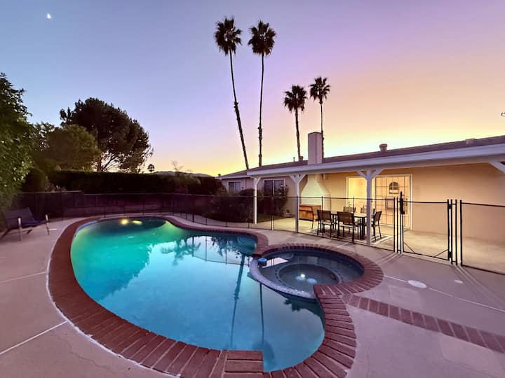 Oak Park Retreat – 4br/2ba W/ Private Pool&jacuzzi - Sinaloa Lake, CA