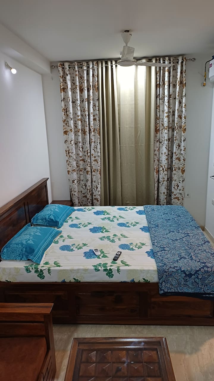 Royal Nest Hiranandani Estate - Thane