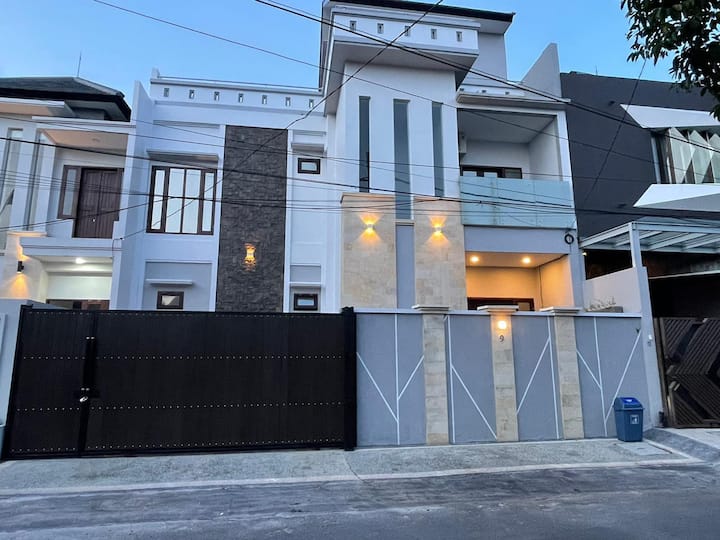 Villa Homely Renon, 3 Bedroom, Near To Sanur - Denpasar