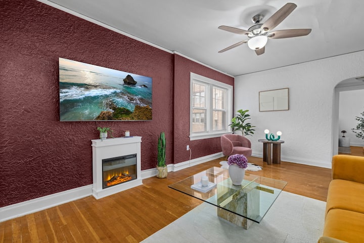 Clayton Chic Retreat | Sleek 2br Apt Near Washu - University City, MO