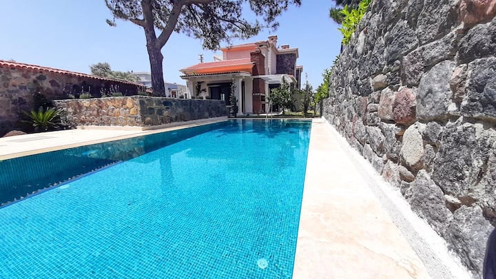 Kuşçular’da ÖZel Havuzlu Ege Rustik Evi - Seferihisar