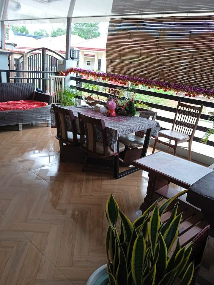 Chic & Cozy Hideaway, Premium Comfort Stay - Malaybalay