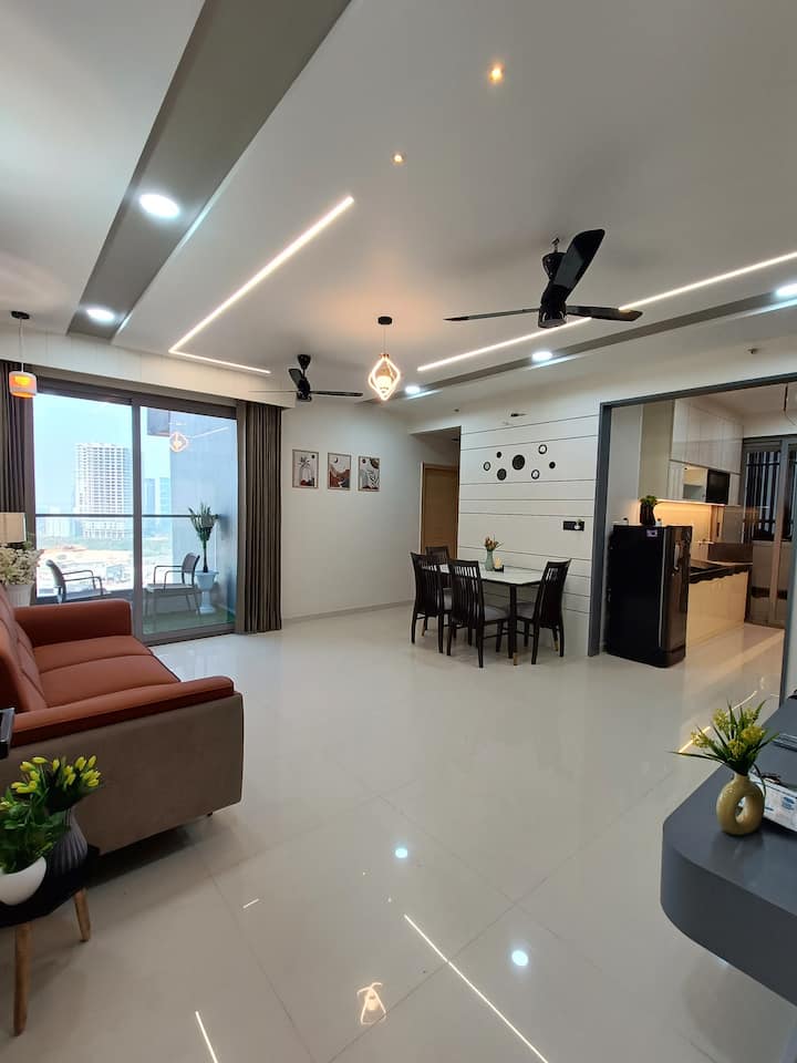 Casa-skyview Luxury Fully Furnished 2bhk Giftcity - Gandhinagar
