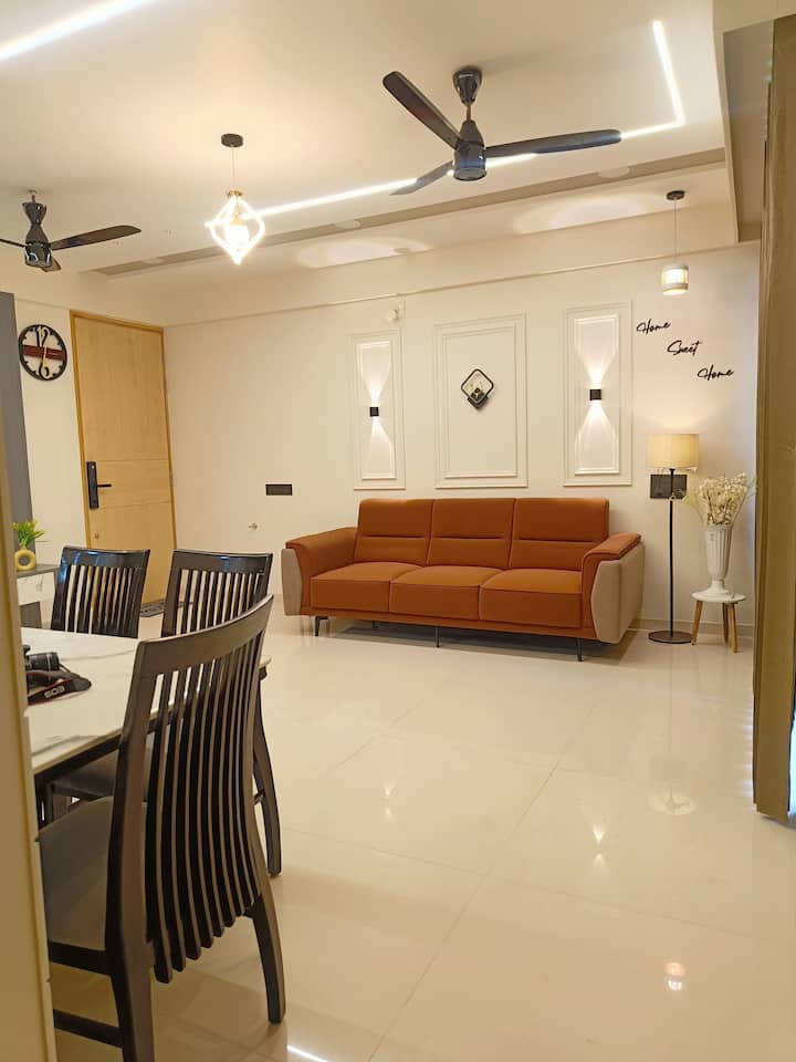 Casa-skyview Luxury Fully Furnished 2bhk Apartment - Gandhinagar