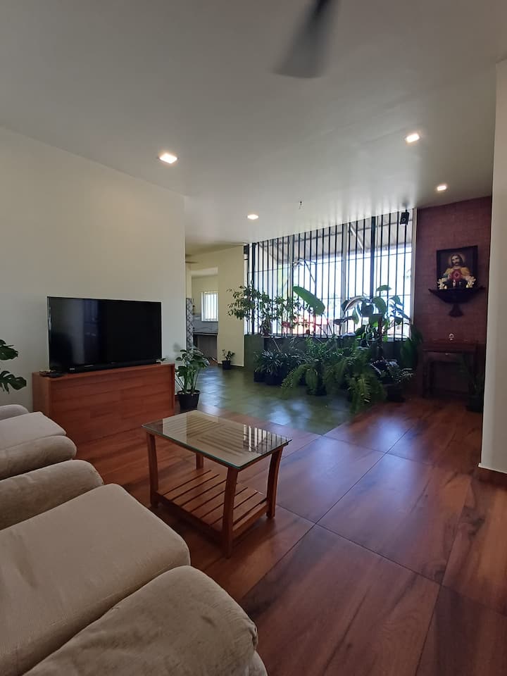 Central City Stay With Peaceful Rooftop Retreat - Kochi