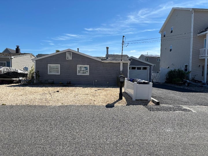 Waterfront Home Close To Lbi! - Barnegat Light, NJ