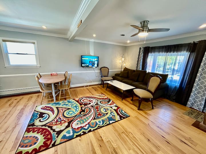 Cozy Home - Woodbridge, VA