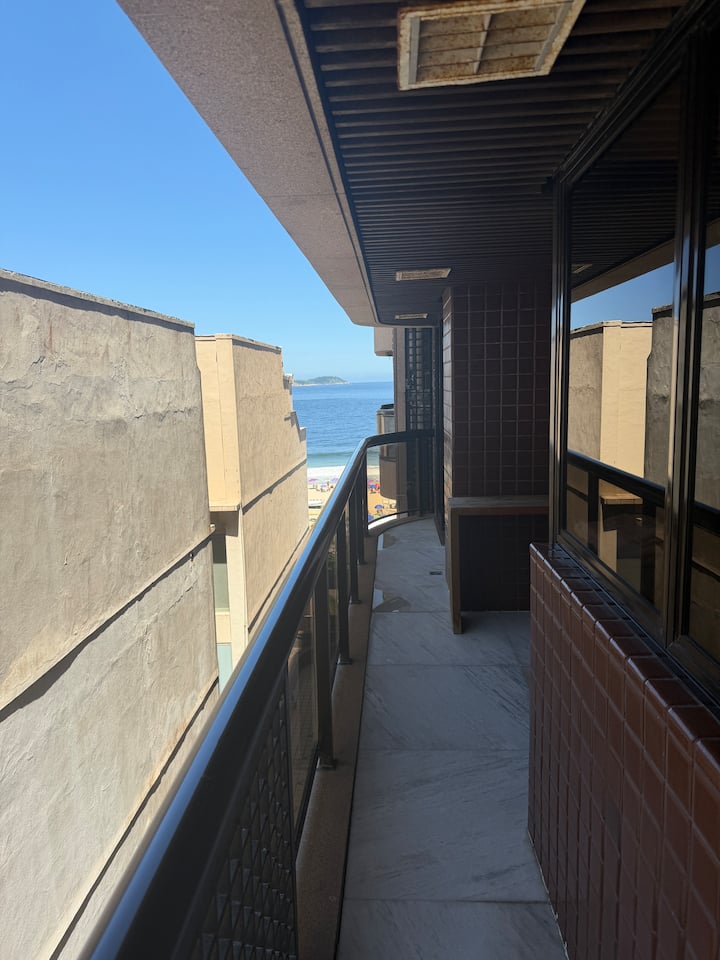 Apartamento Na Avenida Vieira Souto, Ipanema - Rio de Janeiro
