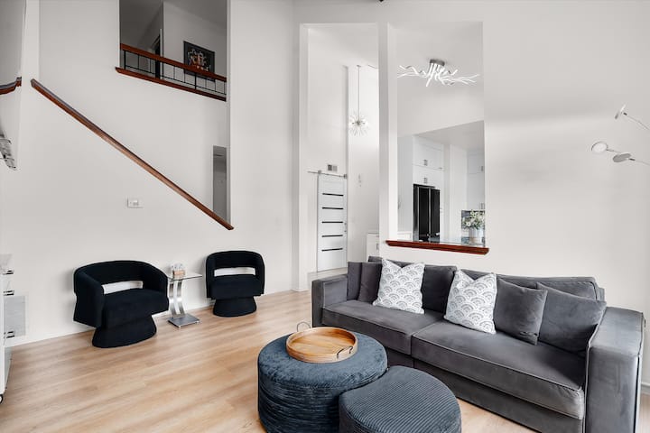 Catch The Wave Of Modern Comfort At Our Reef Oasis - Santa Barbara, CA