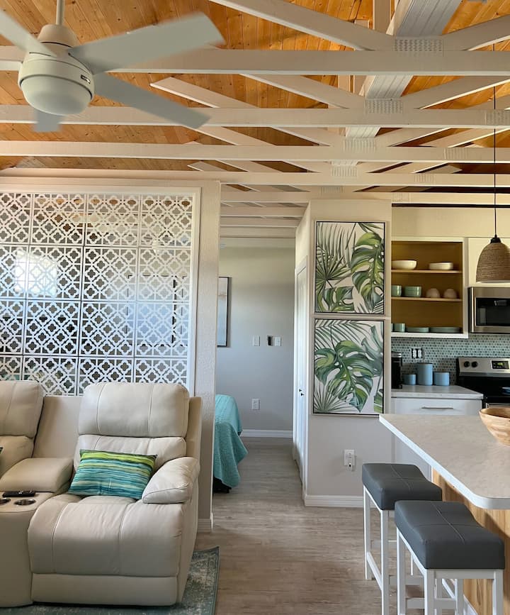 Cozy Modern Coach House Close To Everything - Punta Gorda, FL