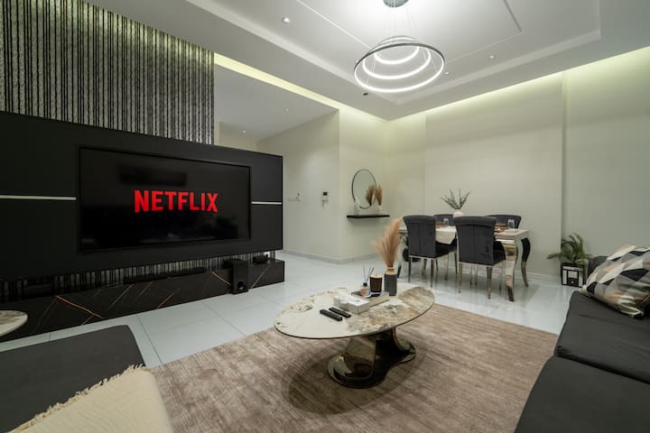 Modern 2br Apartment With Kids Room - Jeddah