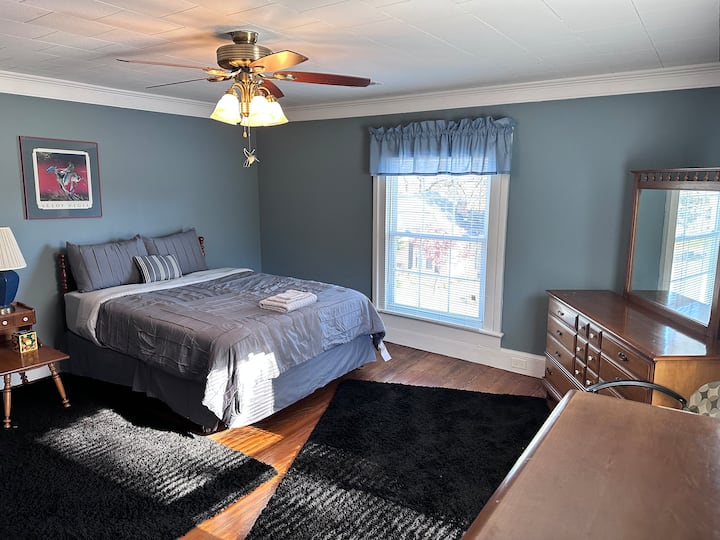 Safari 4:historic Charm Meets Comfort In Louisa - Lake Anna, VA