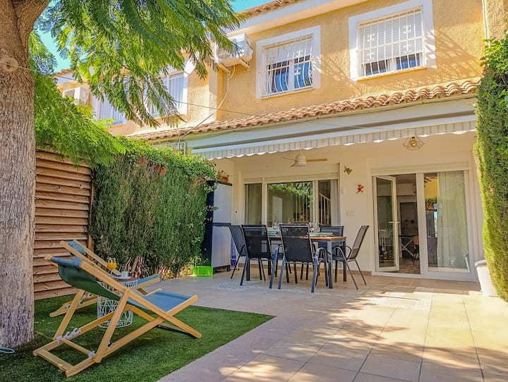 Casa Con Encanto En Zona Tranquila Cerca Del Mar - Spain