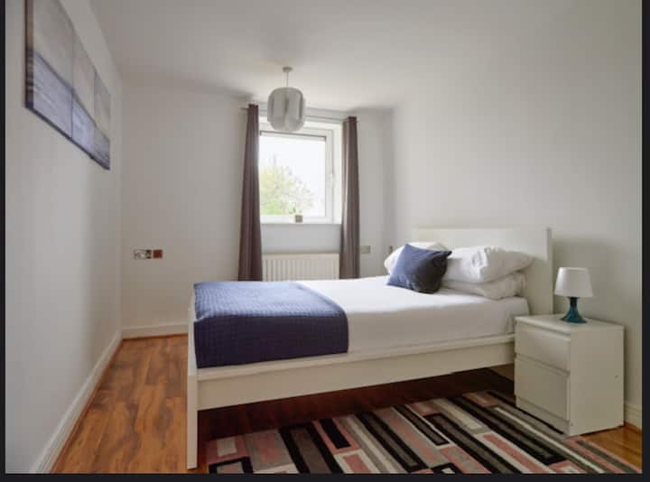 Luxury 1br River View Apartment With Garden Access - Woolwich