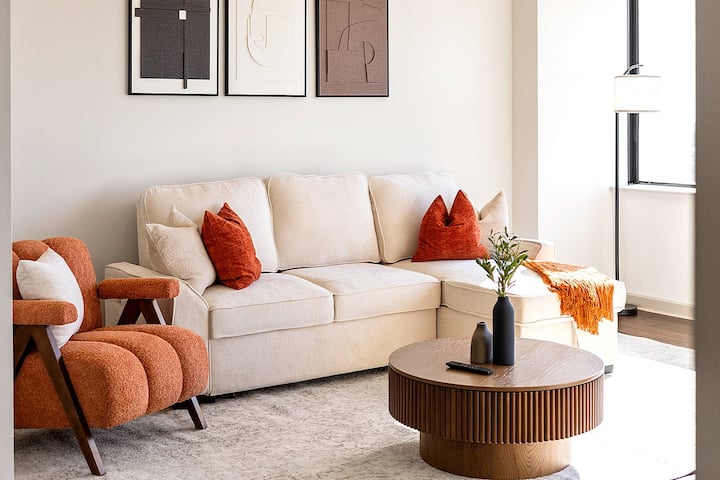 King Bed | The Azure Loft Dallas | Rooftop & Pool - Dallas, TX