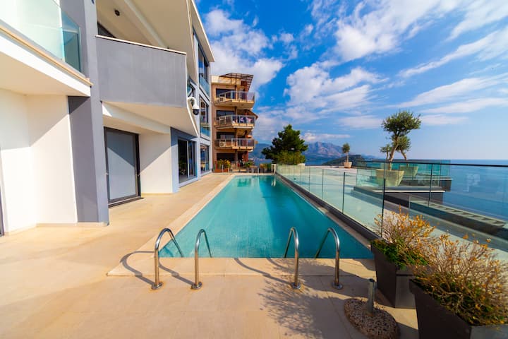 Luxury Casa Del Mare W/ Common Pool & Sea View - Budva