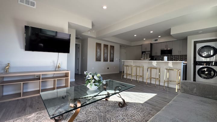 Modern And Central 1 Bedroom Apartment - West Hollywood