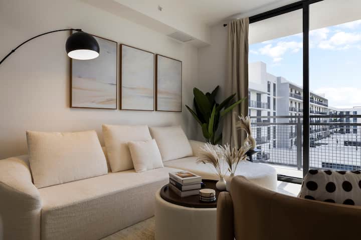 Sleep 6 In Resort Style Community- Near Beaches - North Miami, FL