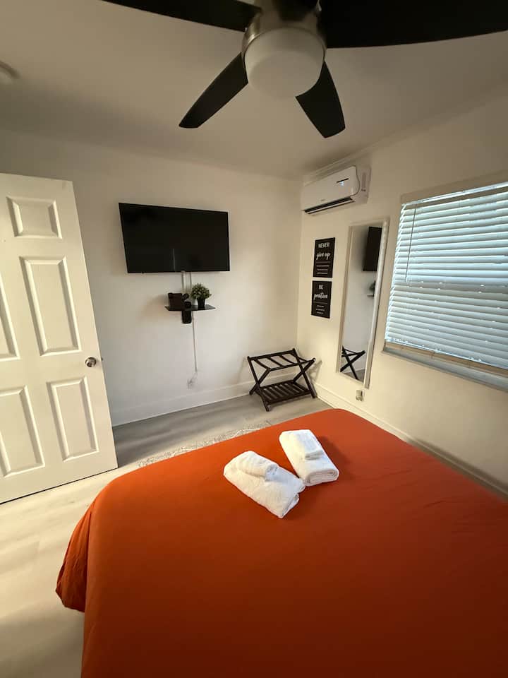 118 Yards To The Sand! - Deerfield Beach, FL