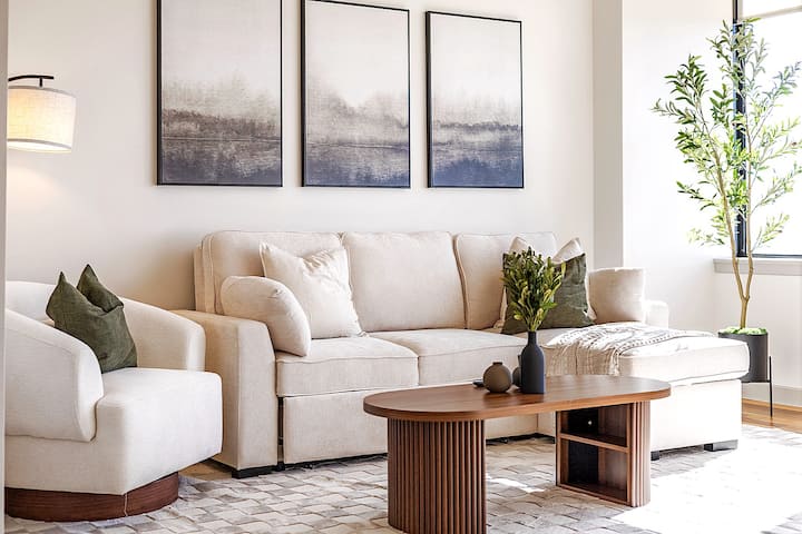 Celeste Haven King Bed |Rooftop Pool |Fitness Loft - Dallas