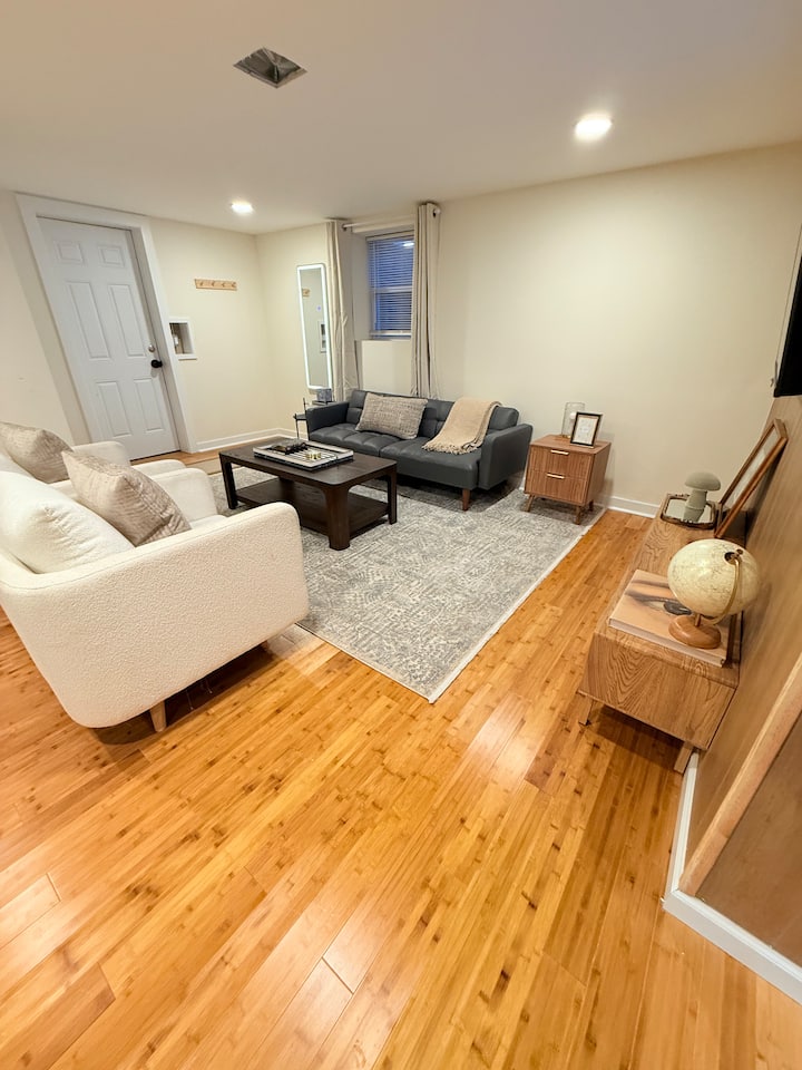 Private Suite Near Ubs Arena & Molloy - Westbury, NY