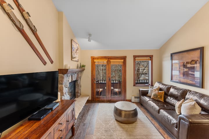 River Run Condo, Updated Kitchen, Village Views, - Keystone, CO