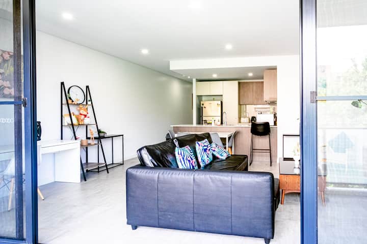 2bd 2bth Lux Aircoapt Hurstville Station & Shops - Penshurst