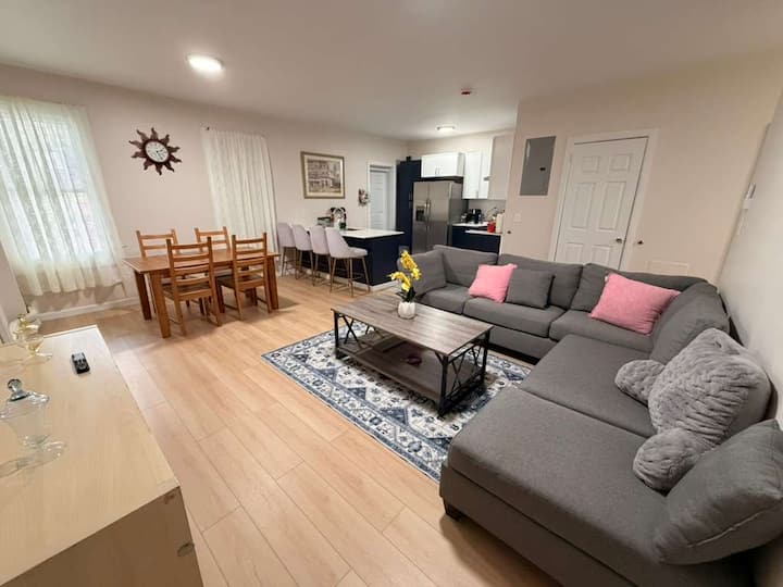 Spacious Yonkers Gem By Hudson River/train To Nyc - Yonkers, NY