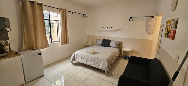 Loft Con A/c Y Cocina A Cuadras De La Minerva - Zapopan