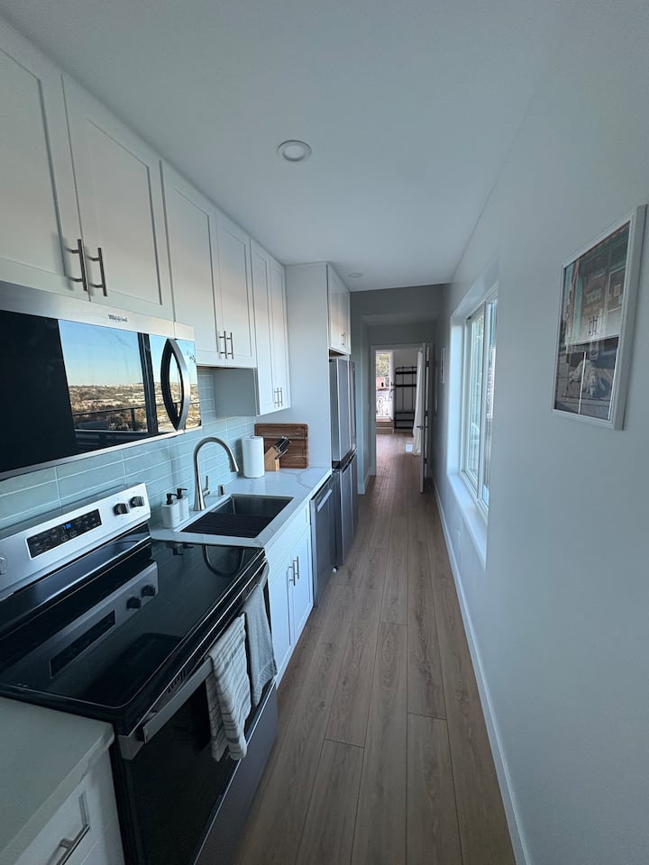 Panoramic Views & Relaxing Hot Tub - San Diego, CA