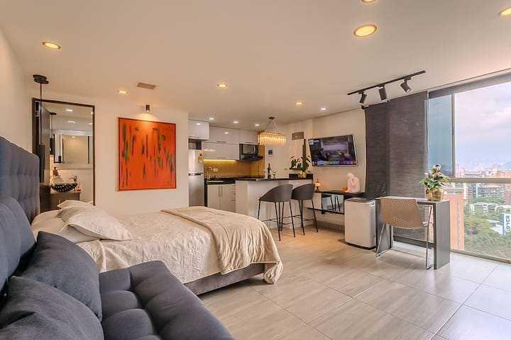 Apartamento De Lujo Modesto Y Moderno, El Poblado - Envigado