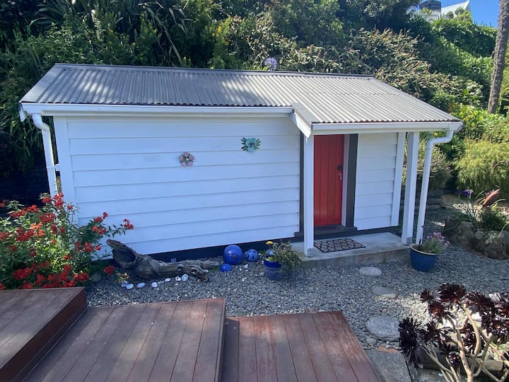 Sea View Cabin - Napier